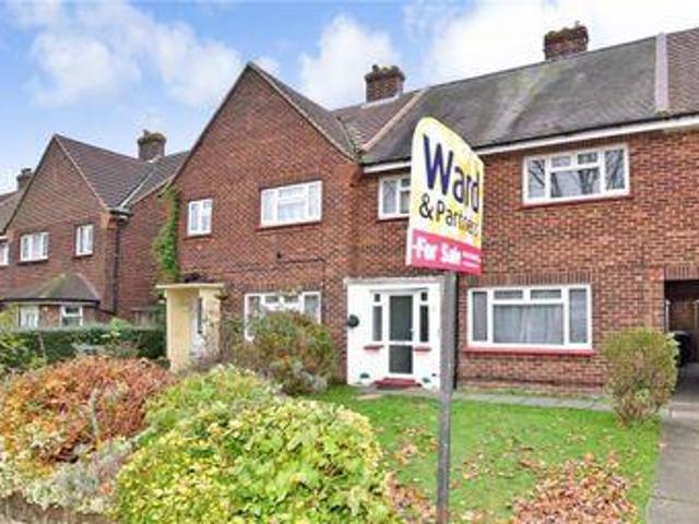 3 Bedrooms Terraced house for sale in Boucher Drive, Northfleet, Gravesend, Kent DA11