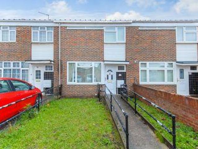 3 Bedrooms Terraced house for sale in Brammas Close, Slough SL1