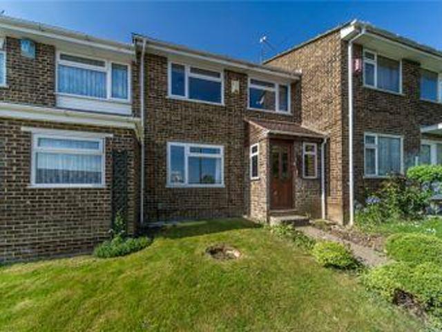 3 Bedrooms Terraced house for sale in Broadway, Gillingham, Kent ME8