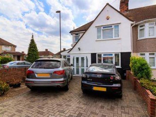3 Bedrooms Terraced house for sale in Brockman Rise, Bromley BR1