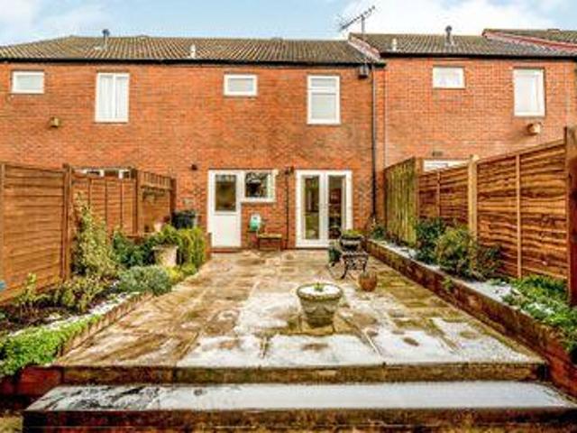3 Bedrooms Terraced house for sale in Cater Road, High Wycombe HP14