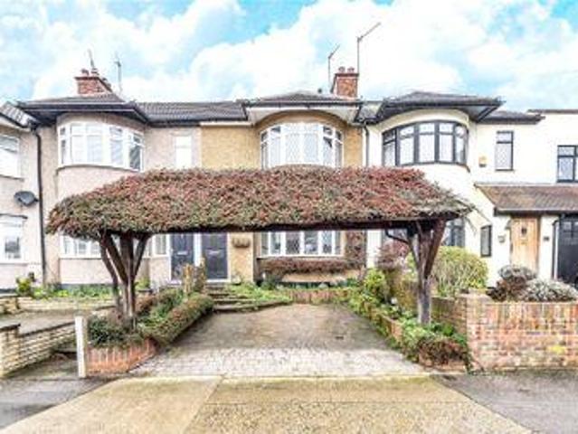 3 Bedrooms Terraced house for sale in Chelston Road, Ruislip, Middlesex HA4