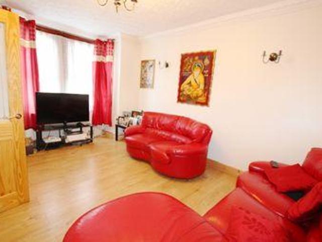 3 Bedrooms Terraced house for sale in Clement Road, London E6