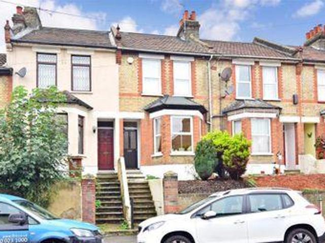 3 Bedrooms Terraced house for sale in Cliffe Road, Strood, Rochester, Kent ME2