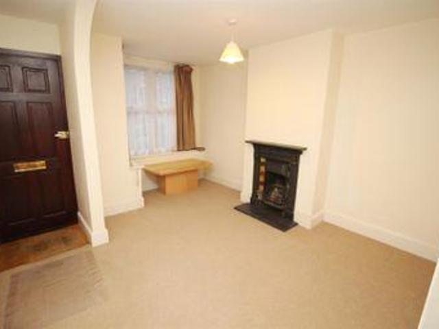 3 Bedrooms Terraced house for sale in Connaught Road, Reading RG30