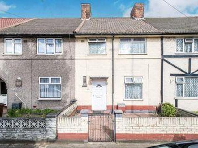 3 Bedrooms Terraced house for sale in Dagenham, Essex. RM10