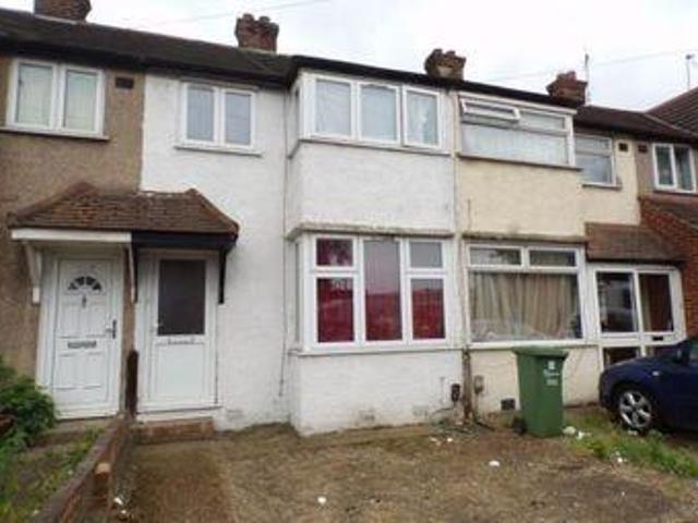 3 Bedrooms Terraced house for sale in Dagenham, Essex. RM10