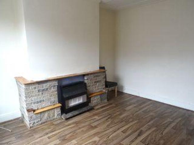 3 Bedrooms Terraced house for sale in Darfield Avenue, Leeds LS8