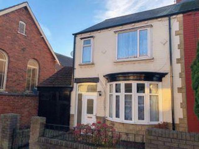 3 Bedrooms Terraced house for sale in Diana Street, Scunthorpe DN15