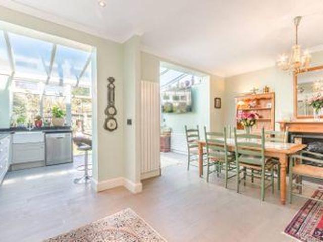 3 Bedrooms Terraced house for sale in Eastway, Morden SM4