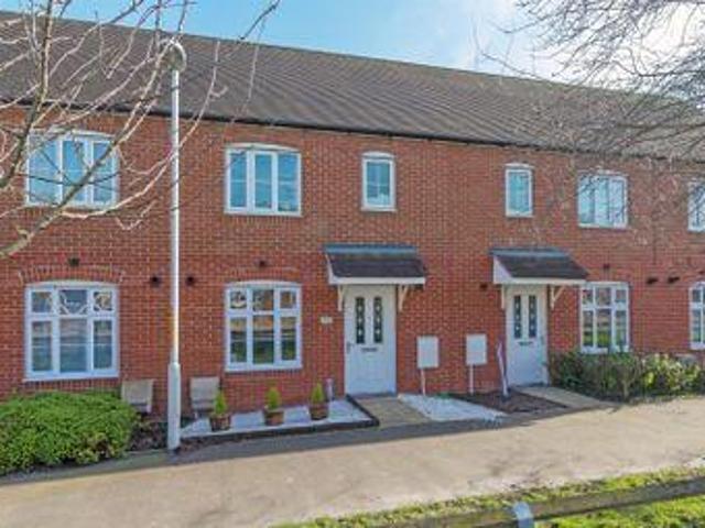 3 Bedrooms Terraced house for sale in East Hall Walk, Sittingbourne ME10