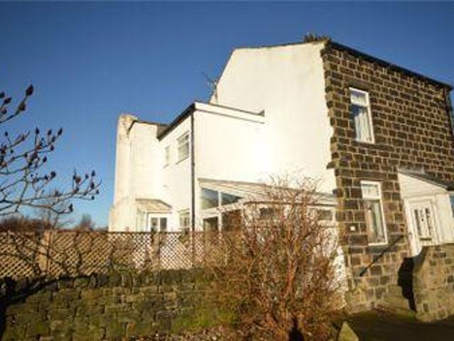 3 Bedrooms Terraced house for sale in East View, Yeadon, Leeds, West Yorkshire LS19
