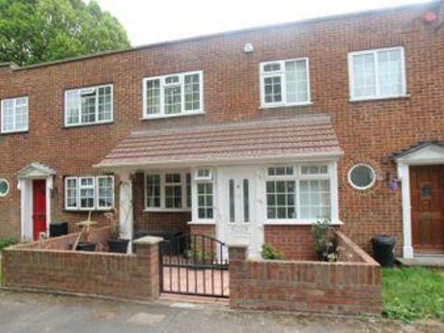 3 Bedrooms Terraced house for sale in Edmunds Close, Hayes UB4