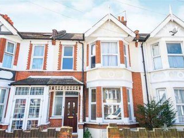 3 Bedrooms Terraced house for sale in Essex Road, London E10