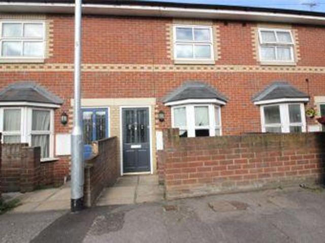 3 Bedrooms Terraced house for sale in Fulcher Row, Brighton Road, Reading, Berkshire RG6