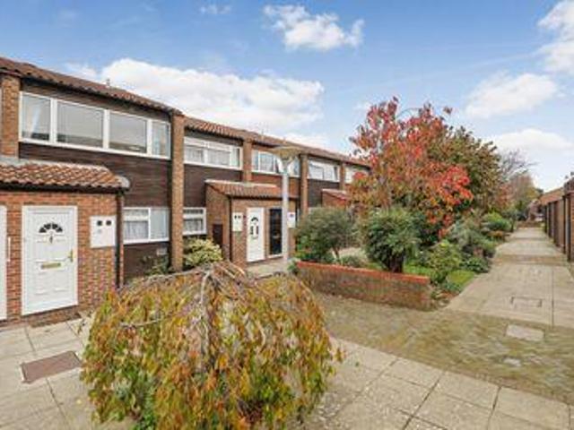 3 Bedrooms Terraced house for sale in Fulwood Walk, London SW19