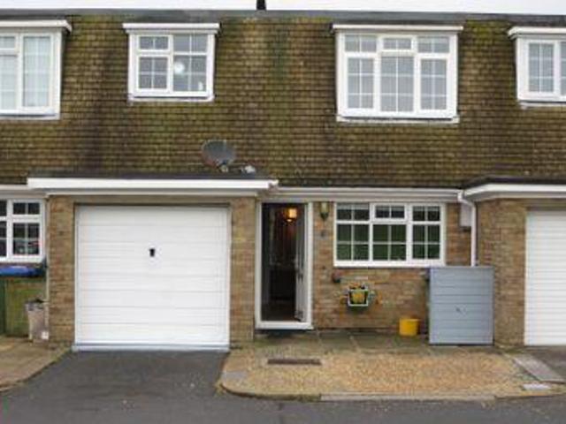 3 Bedrooms Terraced house for sale in Fitzgerald Park, Seaford BN25