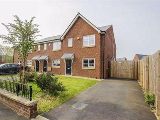 3 Bedrooms Terraced house for sale in Gabriel Close, Manchester M12