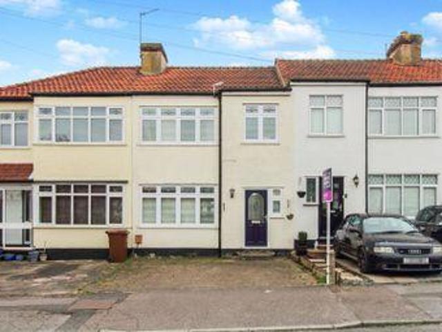 3 Bedrooms Terraced house for sale in Gelsthorpe Road, Romford RM5