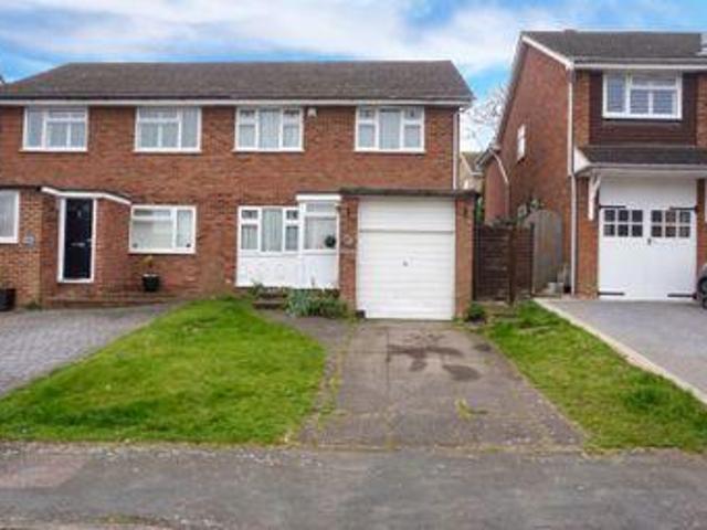 3 Bedrooms Terraced house for sale in Goodwin Road, Cliffe Woods Rochester ME3
