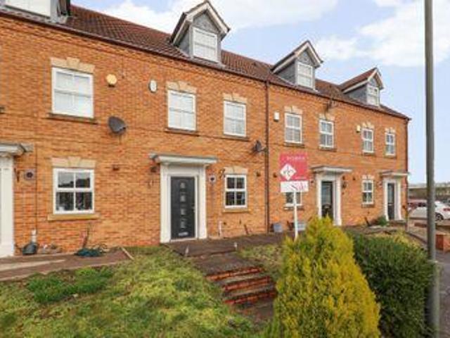 3 Bedrooms Terraced house for sale in Green Close, Renishaw, Sheffield S21