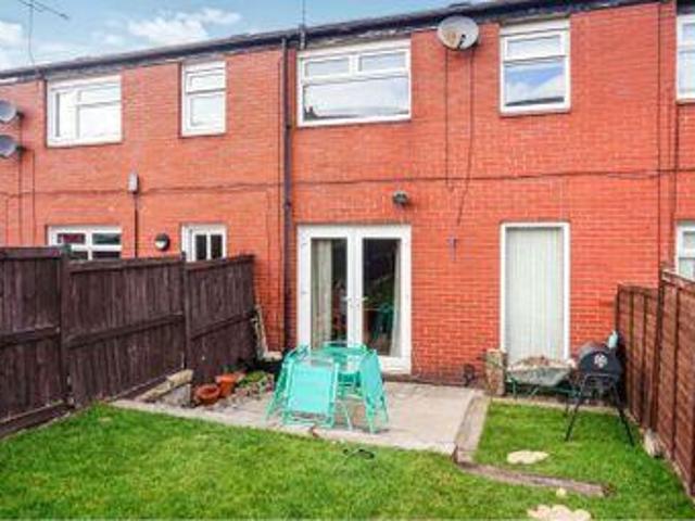 3 Bedrooms Terraced house for sale in Harley Road, Leeds LS13