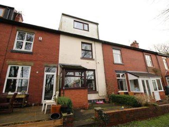 3 Bedrooms Terraced house for sale in Heaplands, Greenmount, Bury, Lancashire BL8