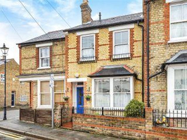 3 Bedrooms Terraced house for sale in Helena Road, Windsor, Berkshire SL4