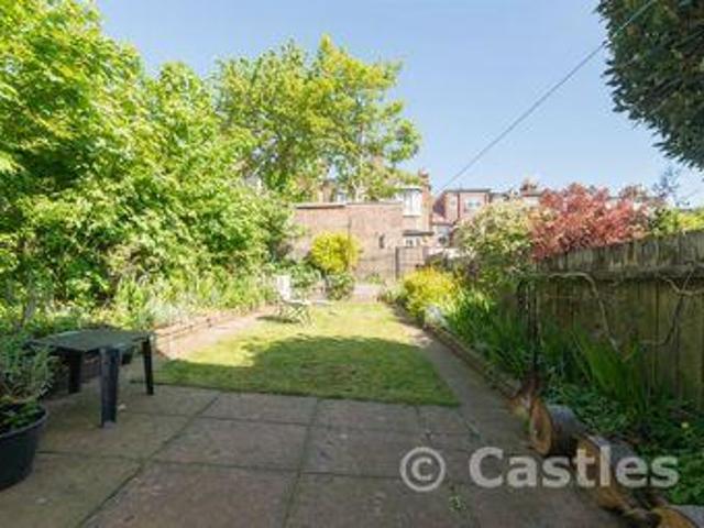 3 Bedrooms Terraced house for sale in Hewitt Road, London N8