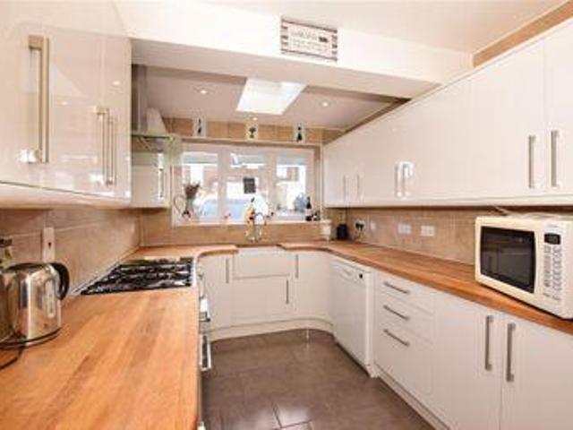 3 Bedrooms Terraced house for sale in Highview, Vigo, Kent DA13