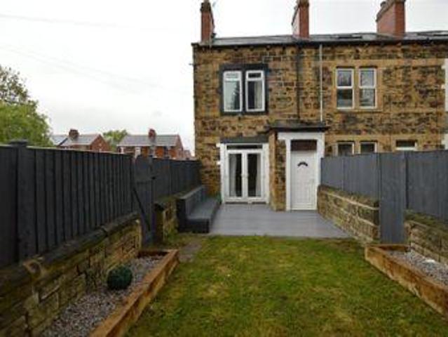 3 Bedrooms Terraced house for sale in Highfield Mount, Oulton, Leeds, West Yorkshire LS26