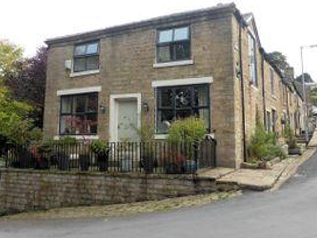 3 Bedrooms Terraced house for sale in Hill Street, Summerseat, Bury BL9