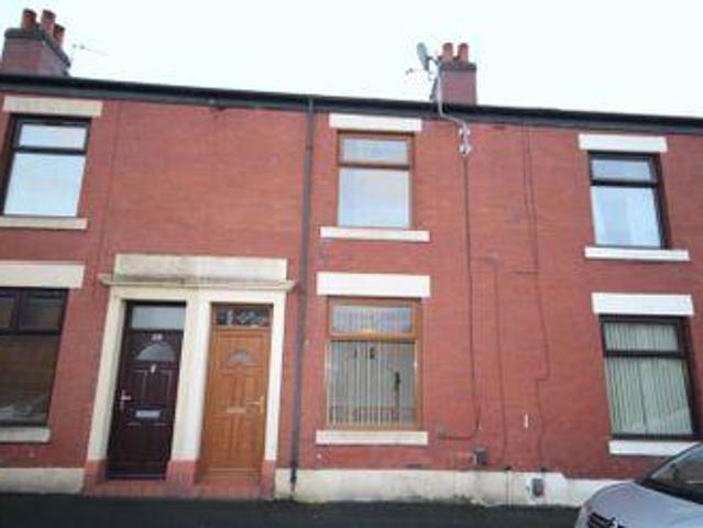 3 Bedrooms Terraced house for sale in Hillcrest Road, Castleton, Rochdale OL11