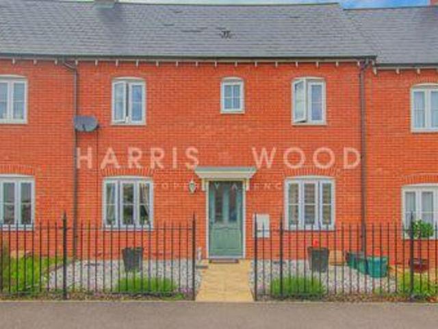 3 Bedrooms Terraced house for sale in Hooper Avenue, Colchester CO2