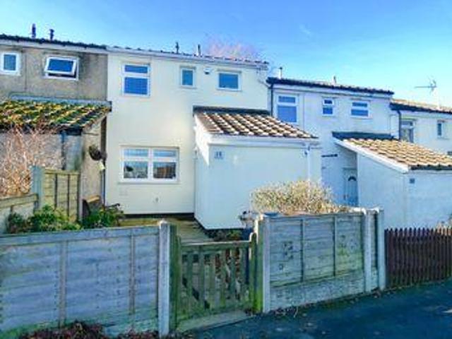3 Bedrooms Terraced house for sale in Holtdale Drive, Leeds LS16