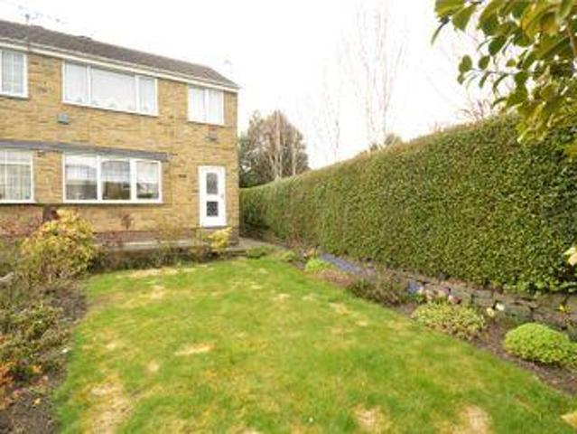 3 Bedrooms Terraced house for sale in Hopwood Close, Horsforth, Leeds, West Yorkshire LS18