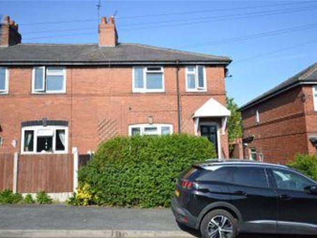 3 Bedrooms Terraced house for sale in Ivy Mount, Leeds, West Yorkshire LS9