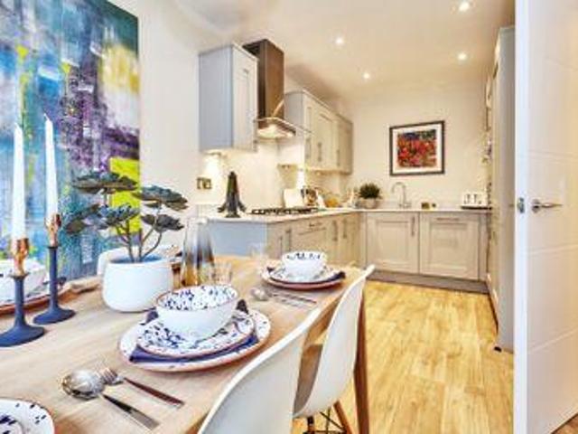 3 Bedrooms Terraced house for sale in Imperial Way, Reading RG2