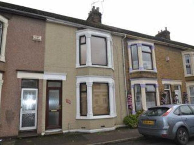 3 Bedrooms Terraced house for sale in Invicta Road, Sheerness ME12