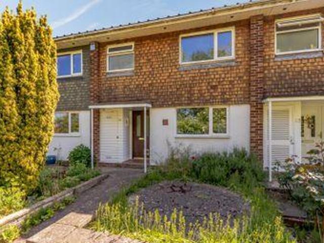 3 Bedrooms Terraced house for sale in Johnston Green, Guildford GU2