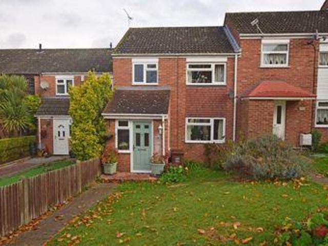 3 Bedrooms Terraced house for sale in Kingfisher Drive, Chatham ME5