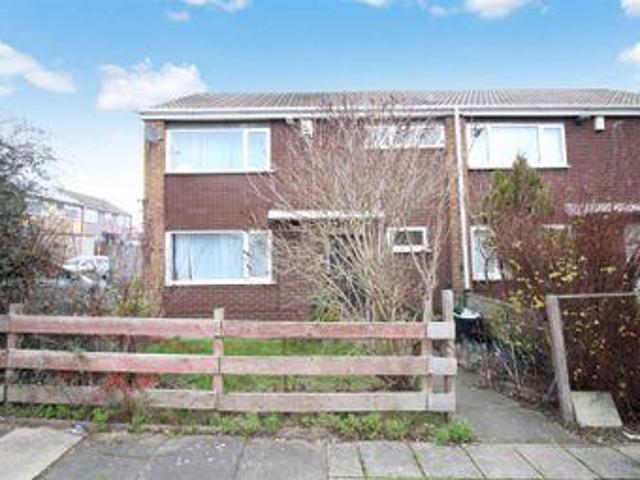 3 Bedrooms Terraced house for sale in Langbar Square, Leeds LS14