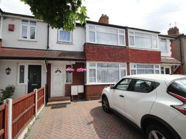 3 Bedrooms Terraced house for sale in Lansbury Drive, Hayes UB4