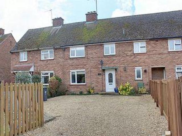 3 Bedrooms Terraced house for sale in Latin Close, Offord Cluny, St. Neots PE19
