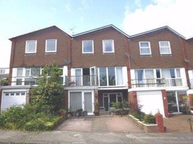 3 Bedrooms Terraced house for sale in Lilliput Lane, West Cross, Swansea SA3