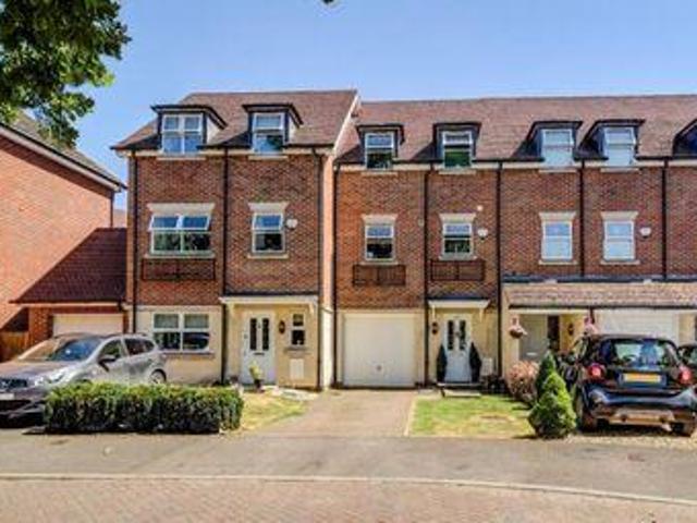 3 Bedrooms Terraced house for sale in Lindford, Bordon, Hampshire GU35