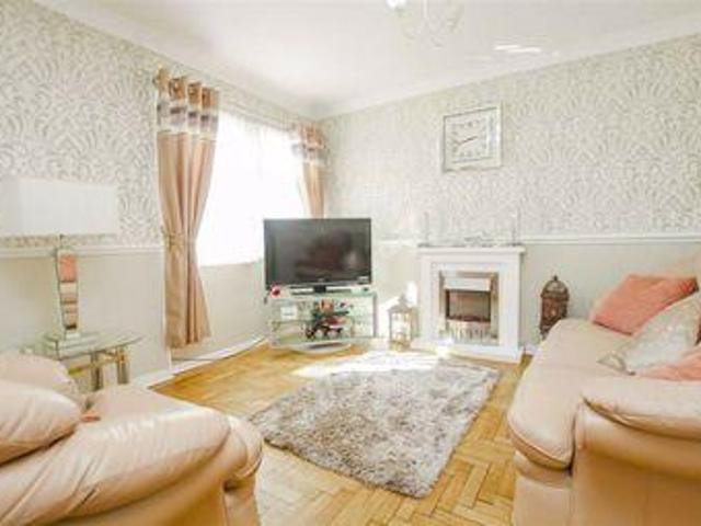 3 Bedrooms Terraced house for sale in Linton Walk, Salford M7