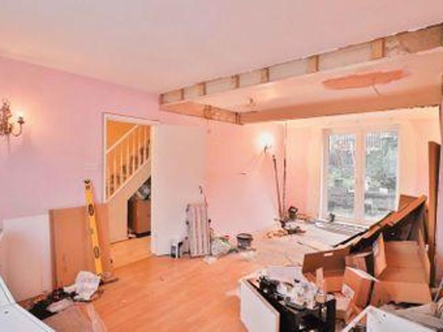 3 Bedrooms Terraced house for sale in Llanthony Road, Morden SM4