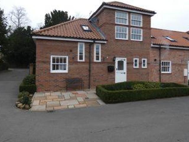 3 Bedrooms Terraced house for sale in Pemberton Grove, Bawtry, Doncaster DN10
