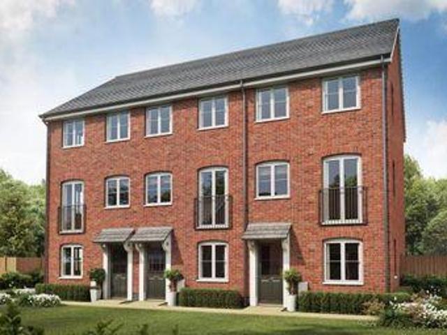 3 Bedrooms Terraced house for sale in Pond Chase, Hockley SS5